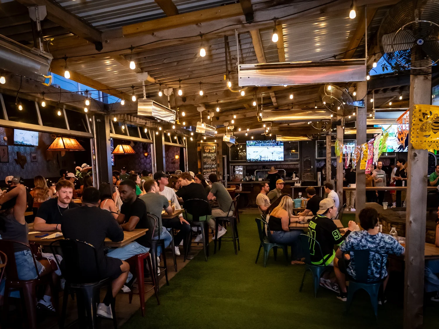 Dallas — River Pig Saloon