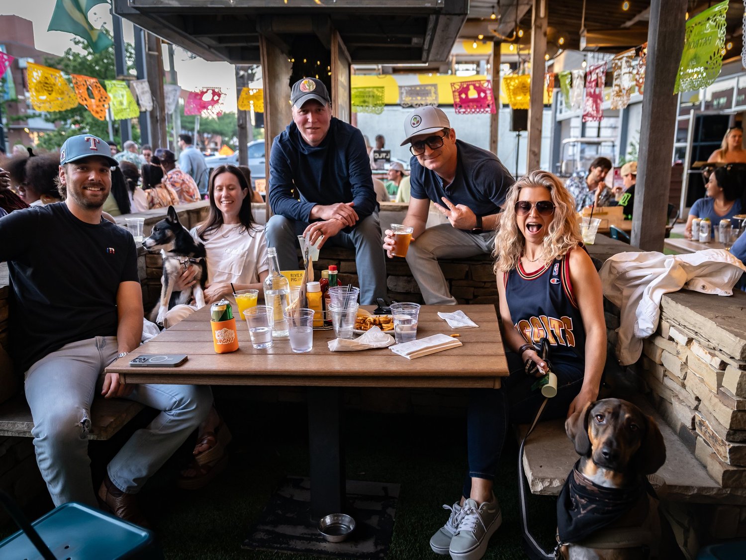 Dallas — River Pig Saloon