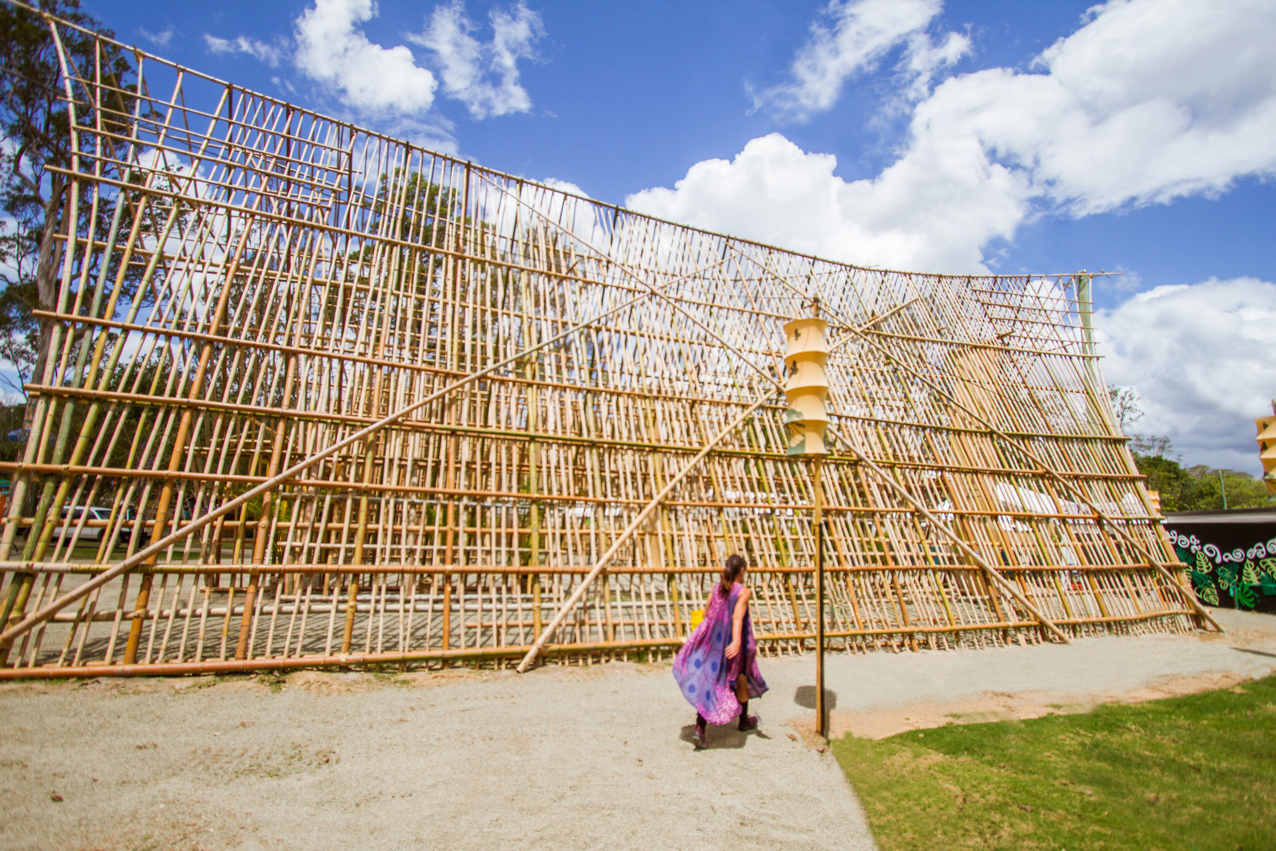 Mekasan: Amir Rabik — Cave Urban