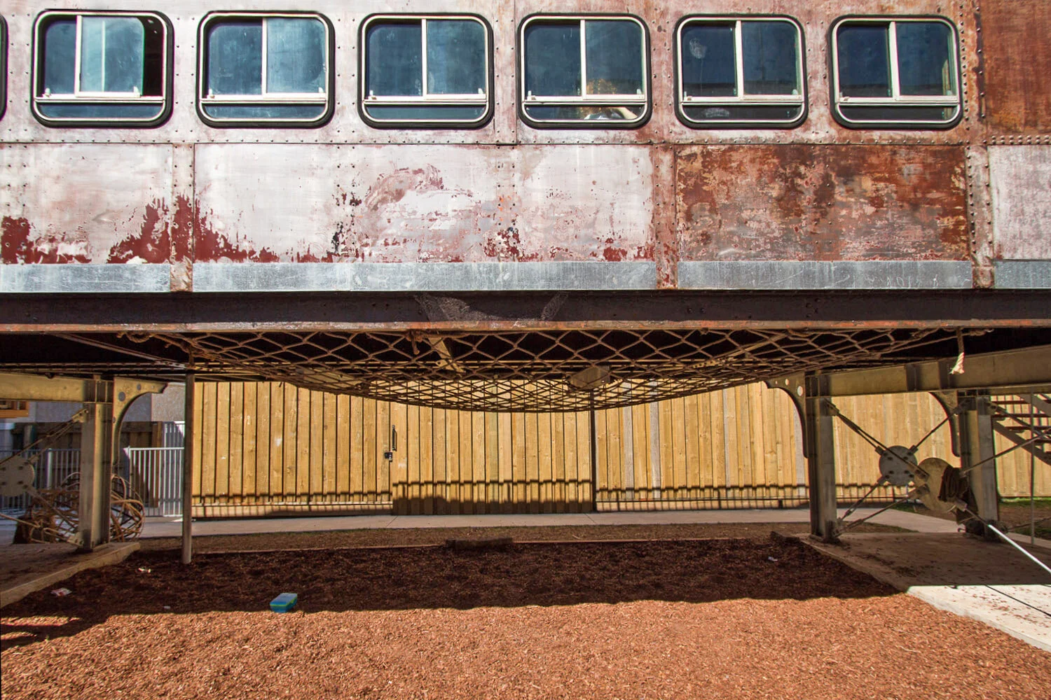 Living School — Cave Urban