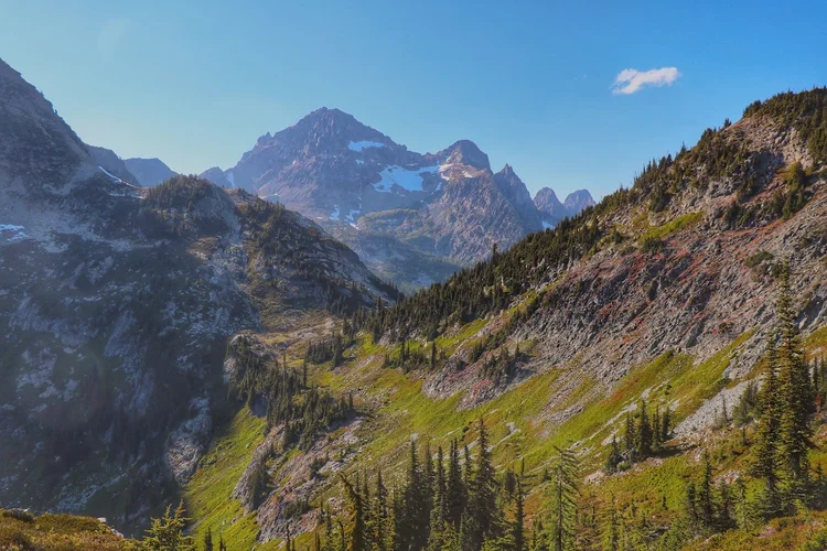 A Guide to Hiking Heather-Maple Pass Loop - One of the Best Hikes in ...