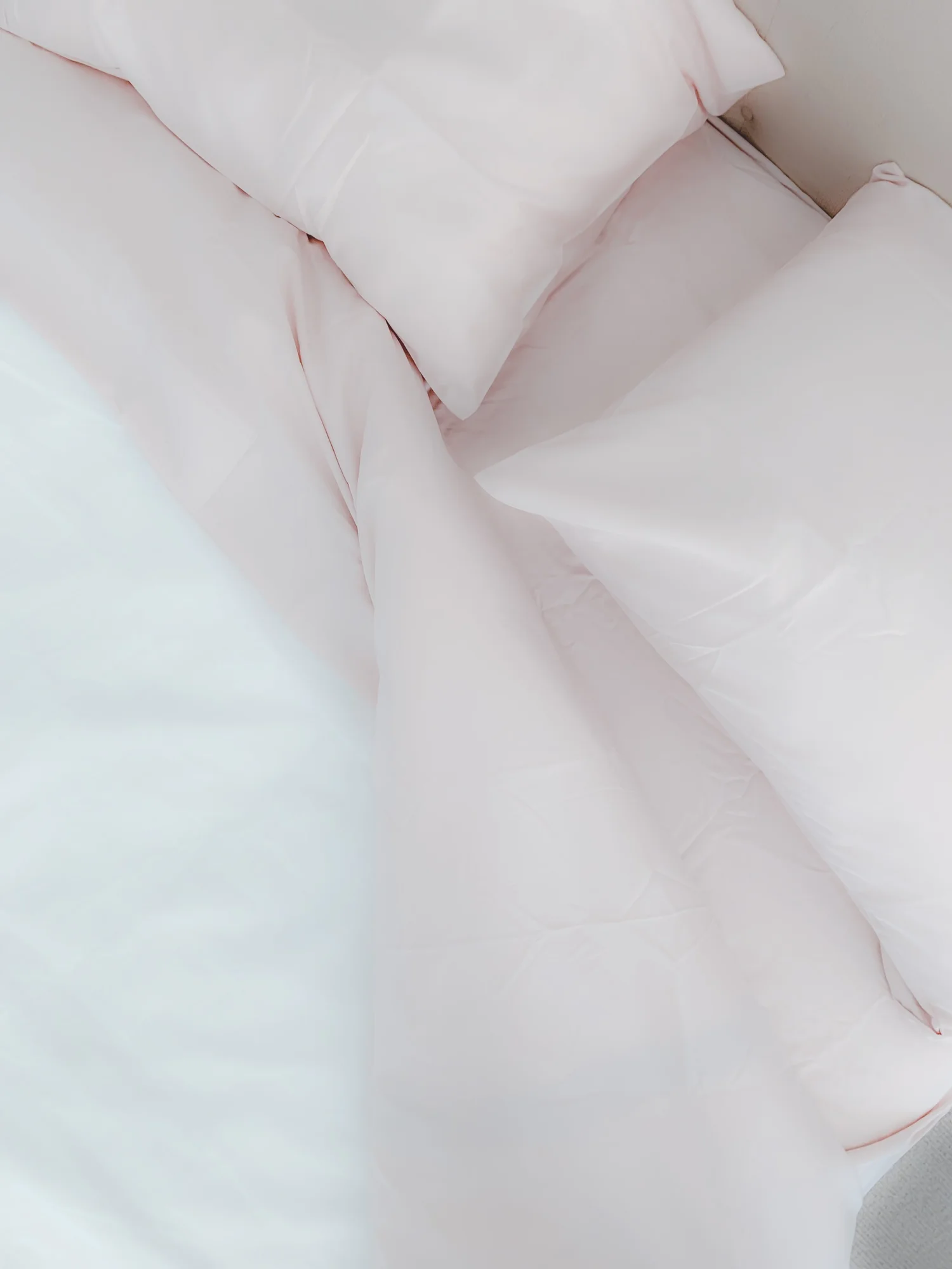 Blissful Bedding: Why pink sheets are a must — ASHLINA KAPOSTA