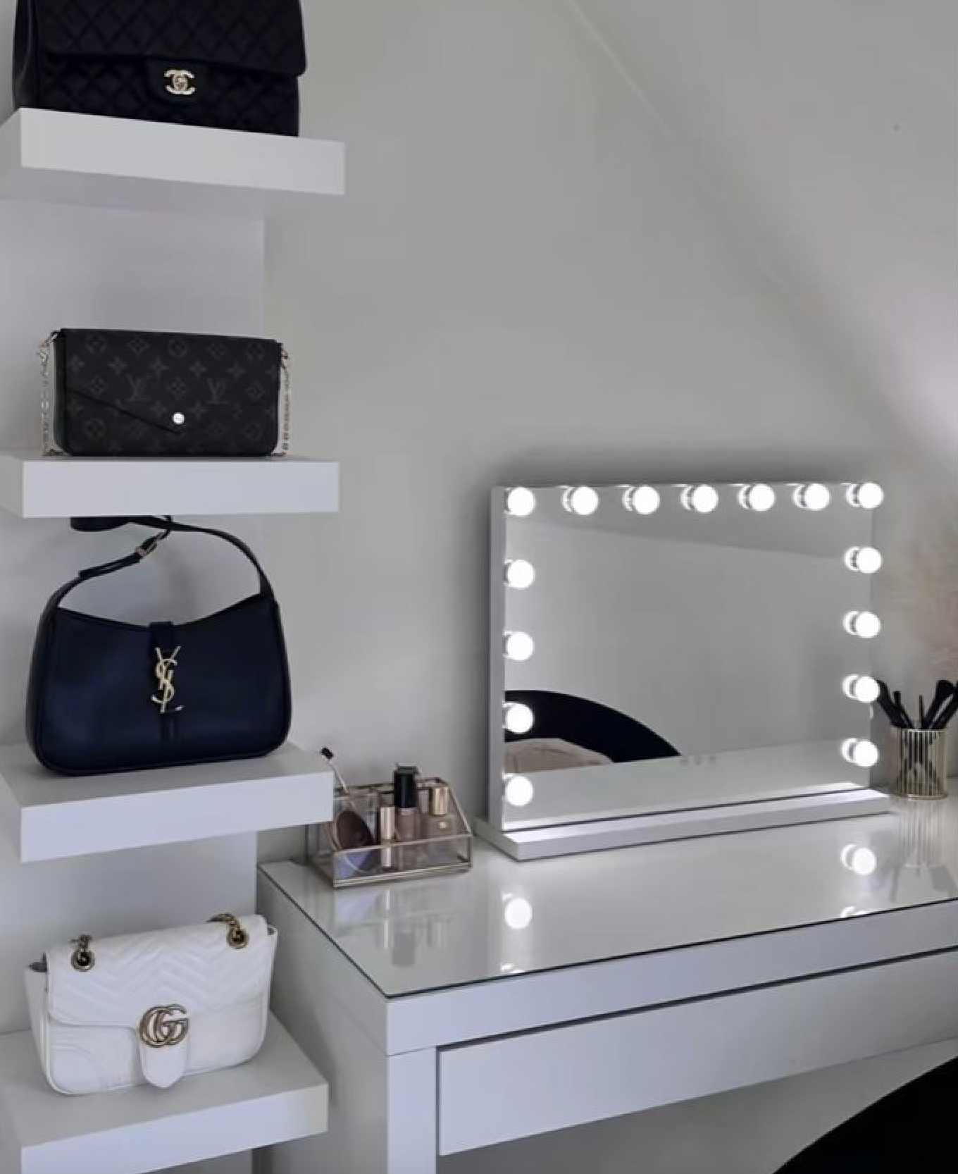 22 Aesthetic DIY Vanity Ideas For Your Bedroom + why its good feng shui ...