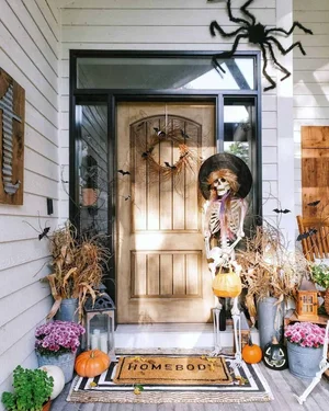 15+ CHIC Halloween Front Door Decor Ideas You Will Want To Copy ...