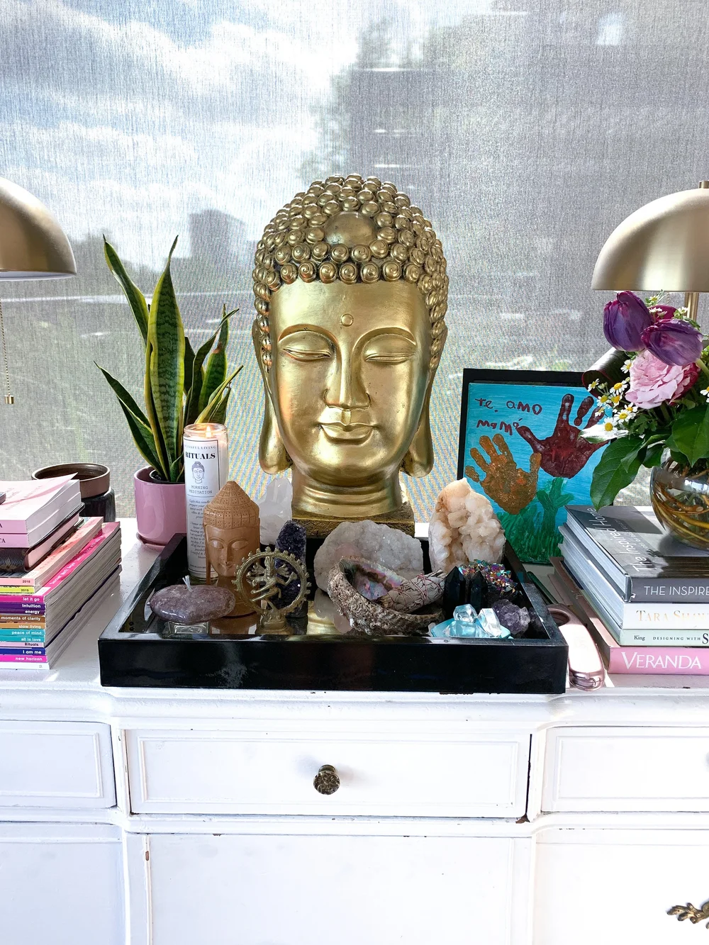 How to Create a Spiritual Altar at Home (11 Beautiful Altar Ideas ...