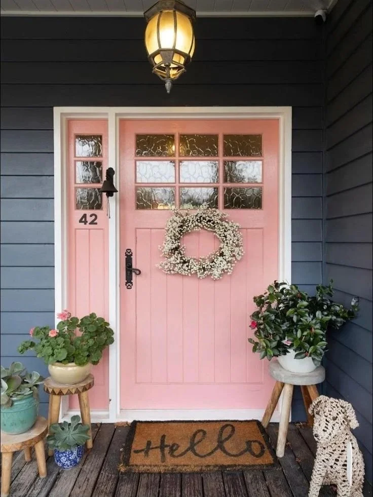 15+ Pink Front Door Ideas That Will Instantly Upgrade Your Home’s Curb ...