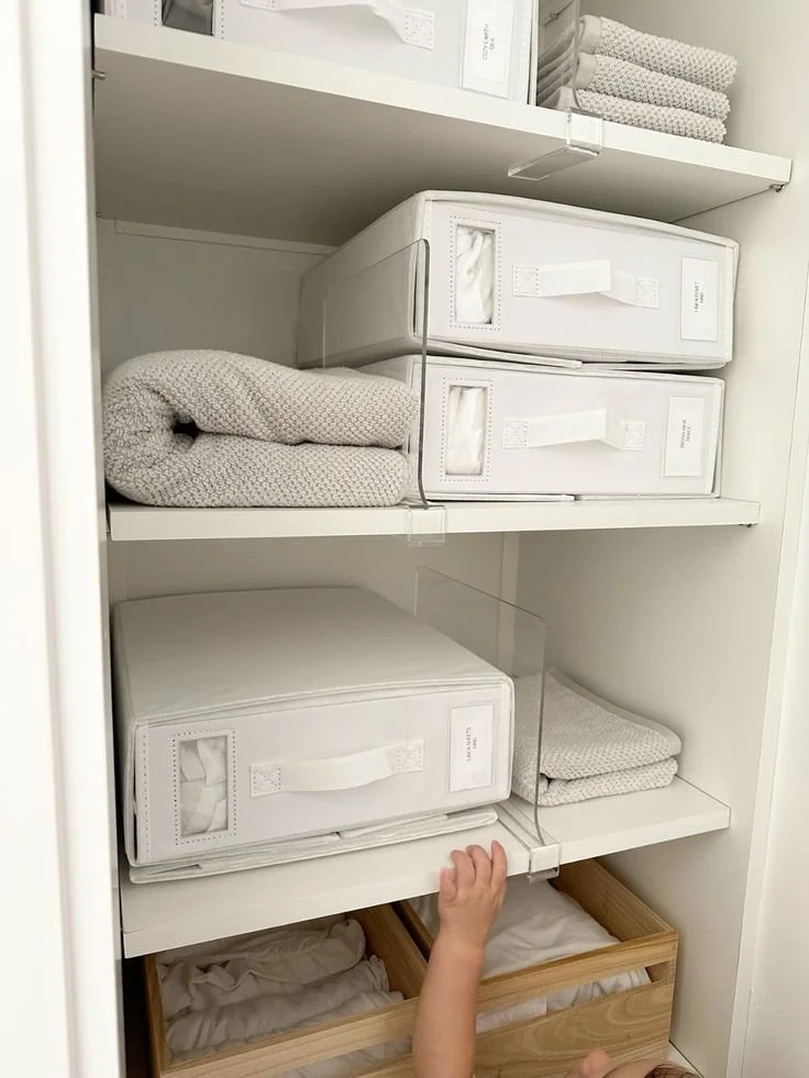 18 Linen Closet Organization Ideas That Are Chic + Functional — ASHLINA ...