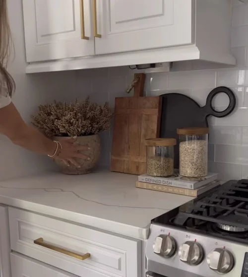 22 Calming Kitchen Countertop Corner Styling Ideas For The Neutral ...