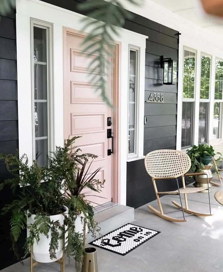 15+ Pink Front Door Ideas That Will Instantly Upgrade Your Home’s Curb ...