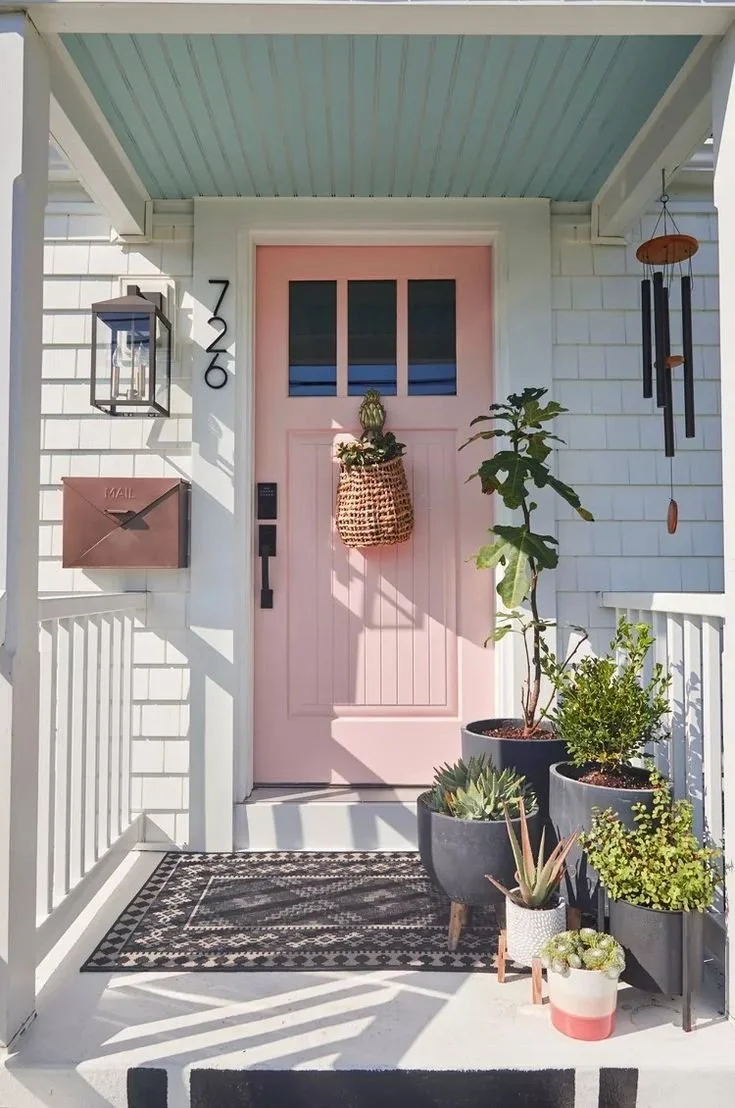 15+ Pink Front Door Ideas That Will Instantly Upgrade Your Home’s Curb ...