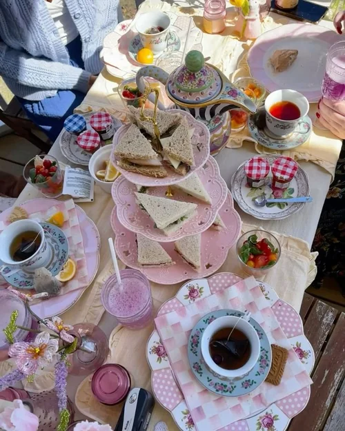 35+ Bridgerton Inspired Garden Tea Party Ideas You Can Recreate at Home ...