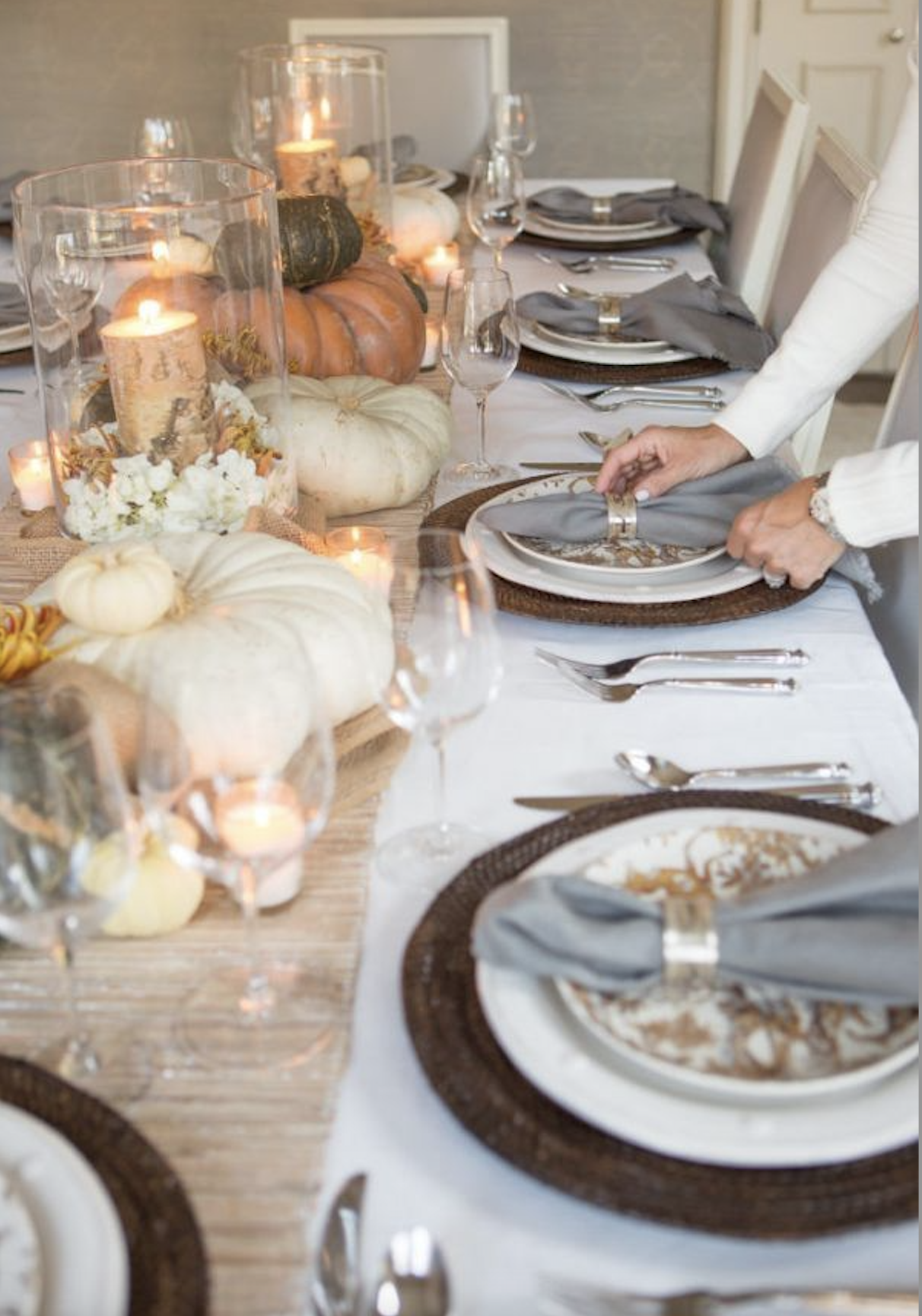 The 12 Most Popular Neutral Thanksgiving Table Centerpiece Ideas You ...