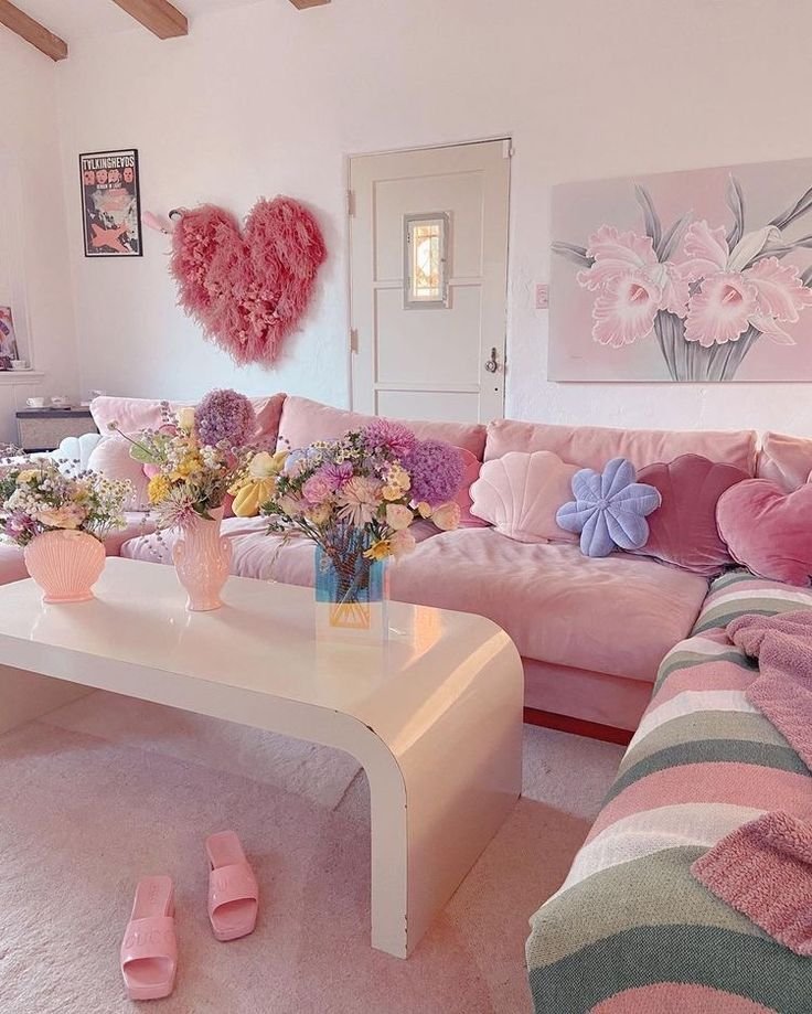 24 Feminine & Vibrant Living Room Decorating Ideas that will boost your ...