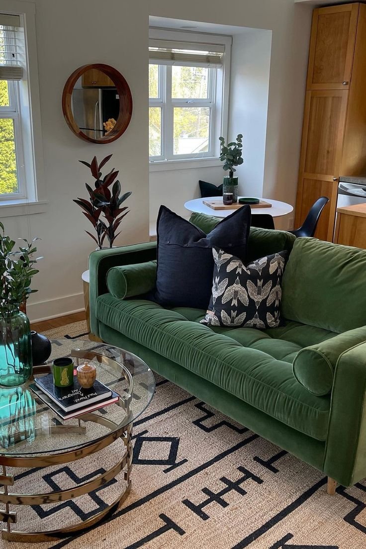 17 Glamorous Ways to Decorate with Green: Elegant Home Ideas for Fall ...