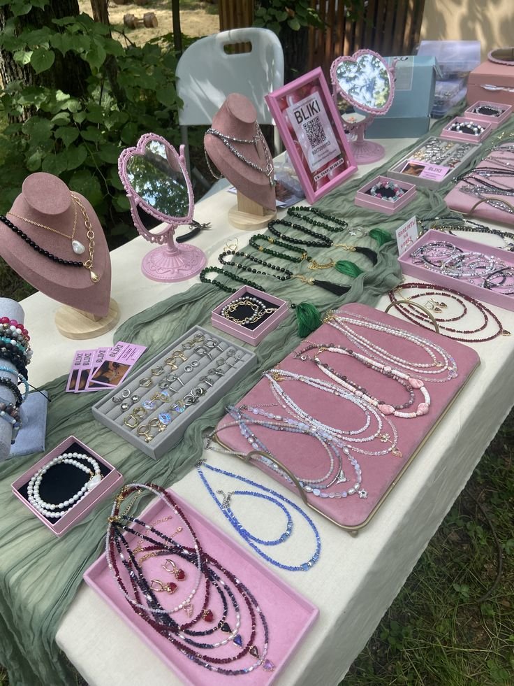 15+ Jewelry Vendor Table Display Ideas That Actually Attract Customers ...