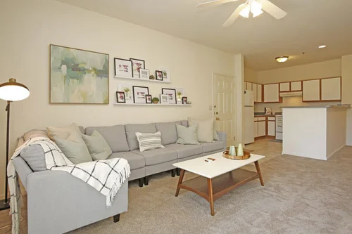 Brookridge Heights Apartments | Apartments in Bloomington-Normal, IL