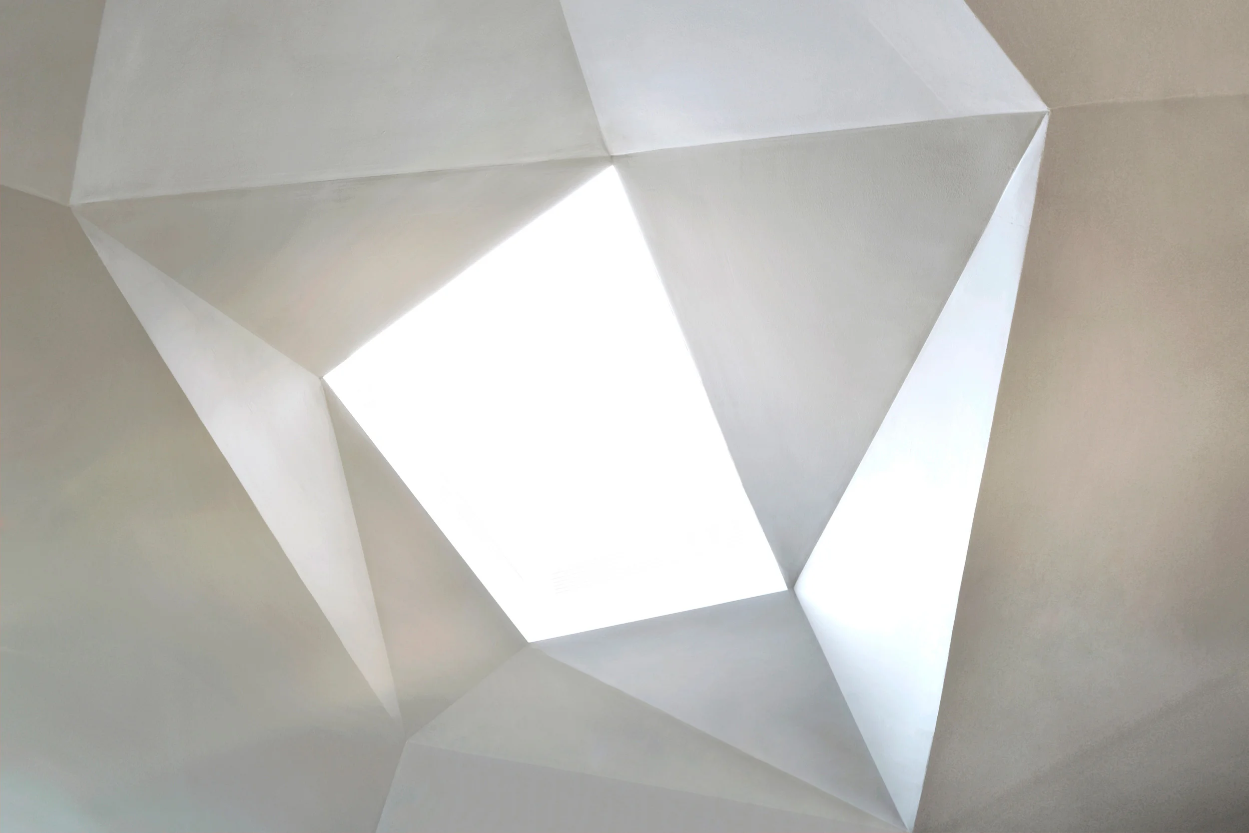 Virgin Atlantic EWR Clubhouse — SLADE ARCHITECTURE