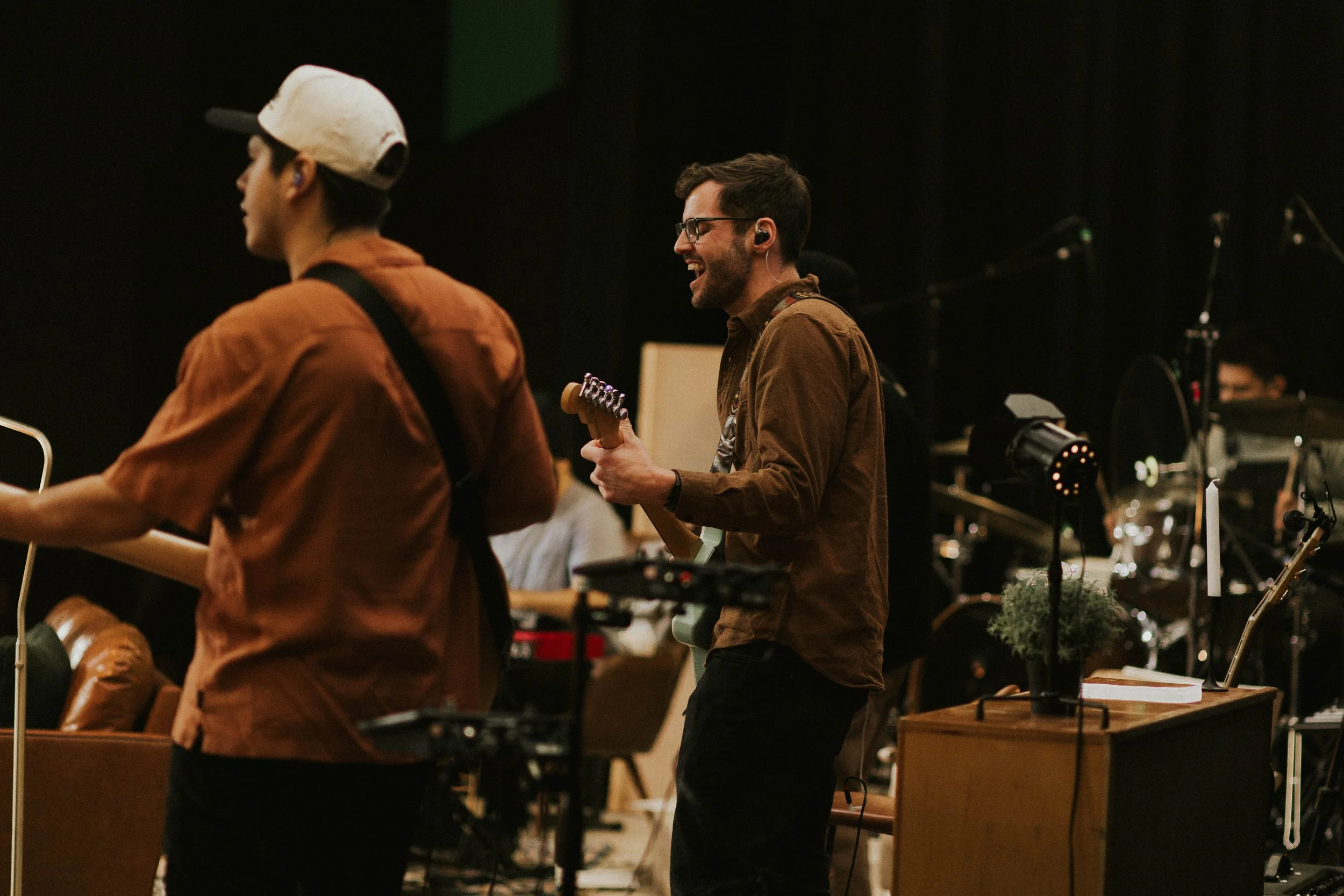 Experience Spirit-Filled Worship – Join Us Today — Riverside Community ...
