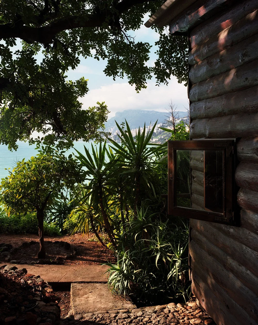 Step Inside Le Corbusier's Modest Cabin in the South of France ...