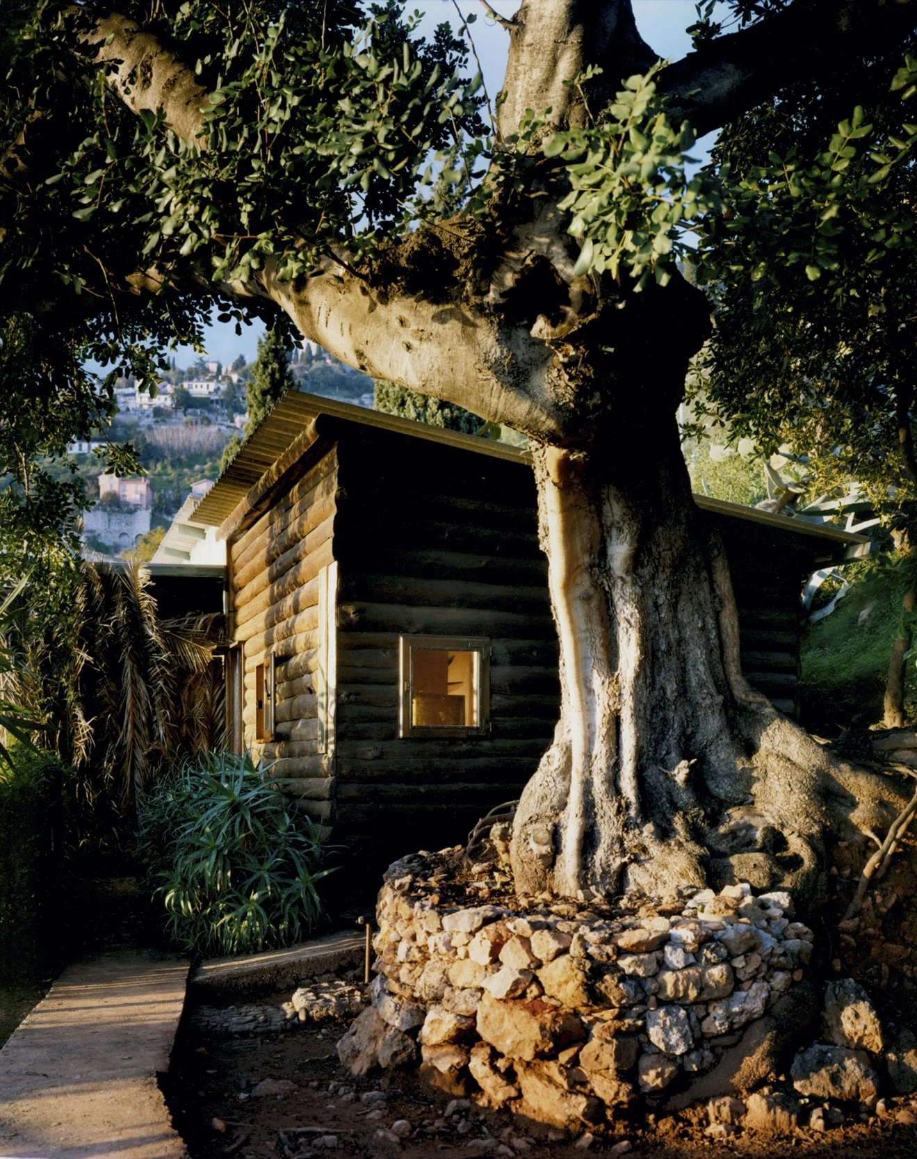 Step Inside Le Corbusier's Modest Cabin in the South of France ...