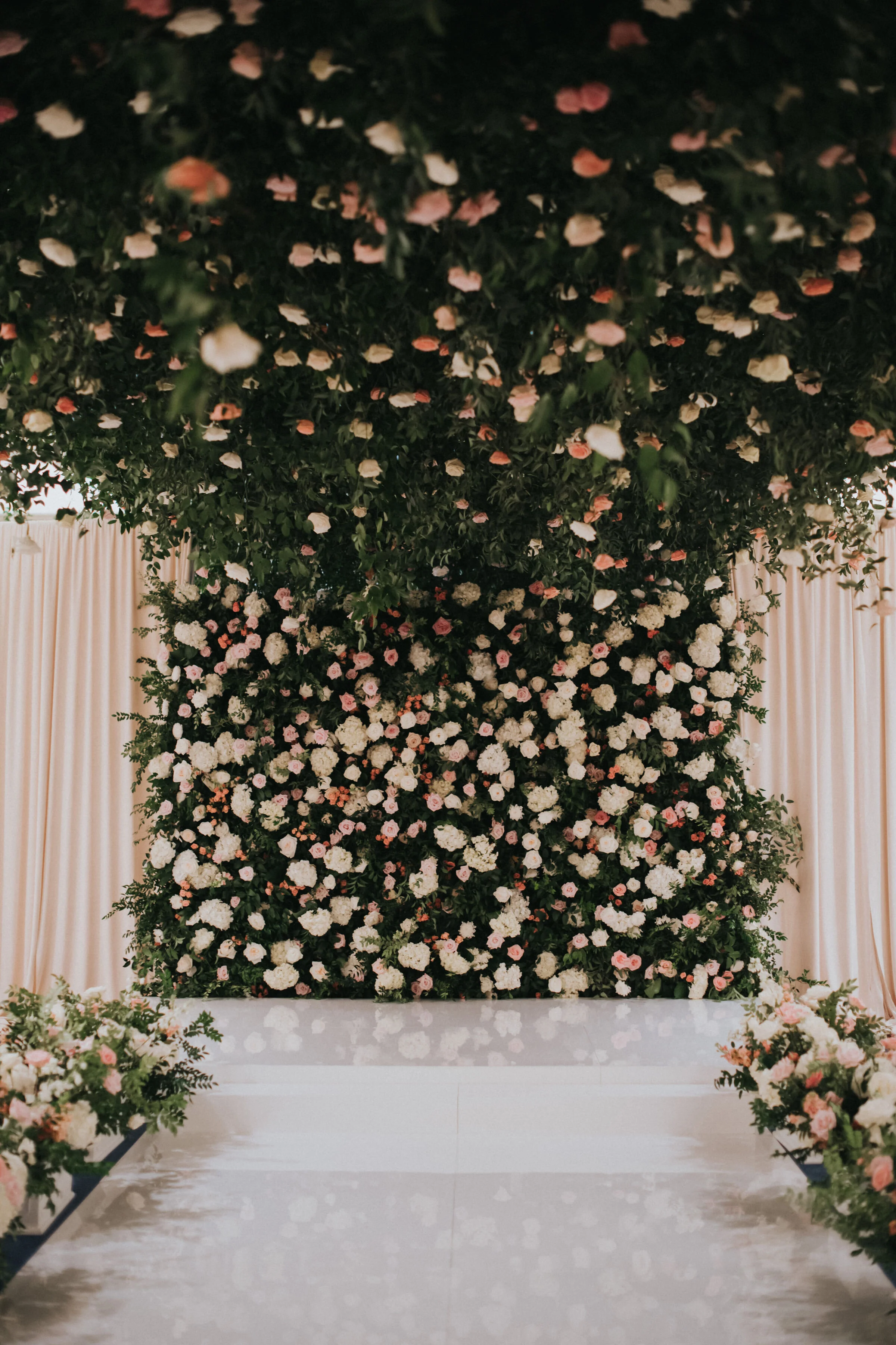 luxury floral installations: guaranteed to elevate your wedding ...
