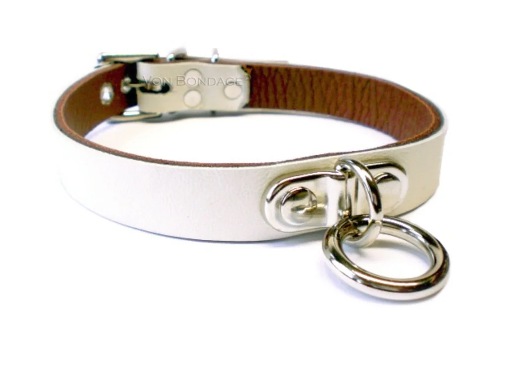 Lockable Leather Collar with Small Plated D&O Ring