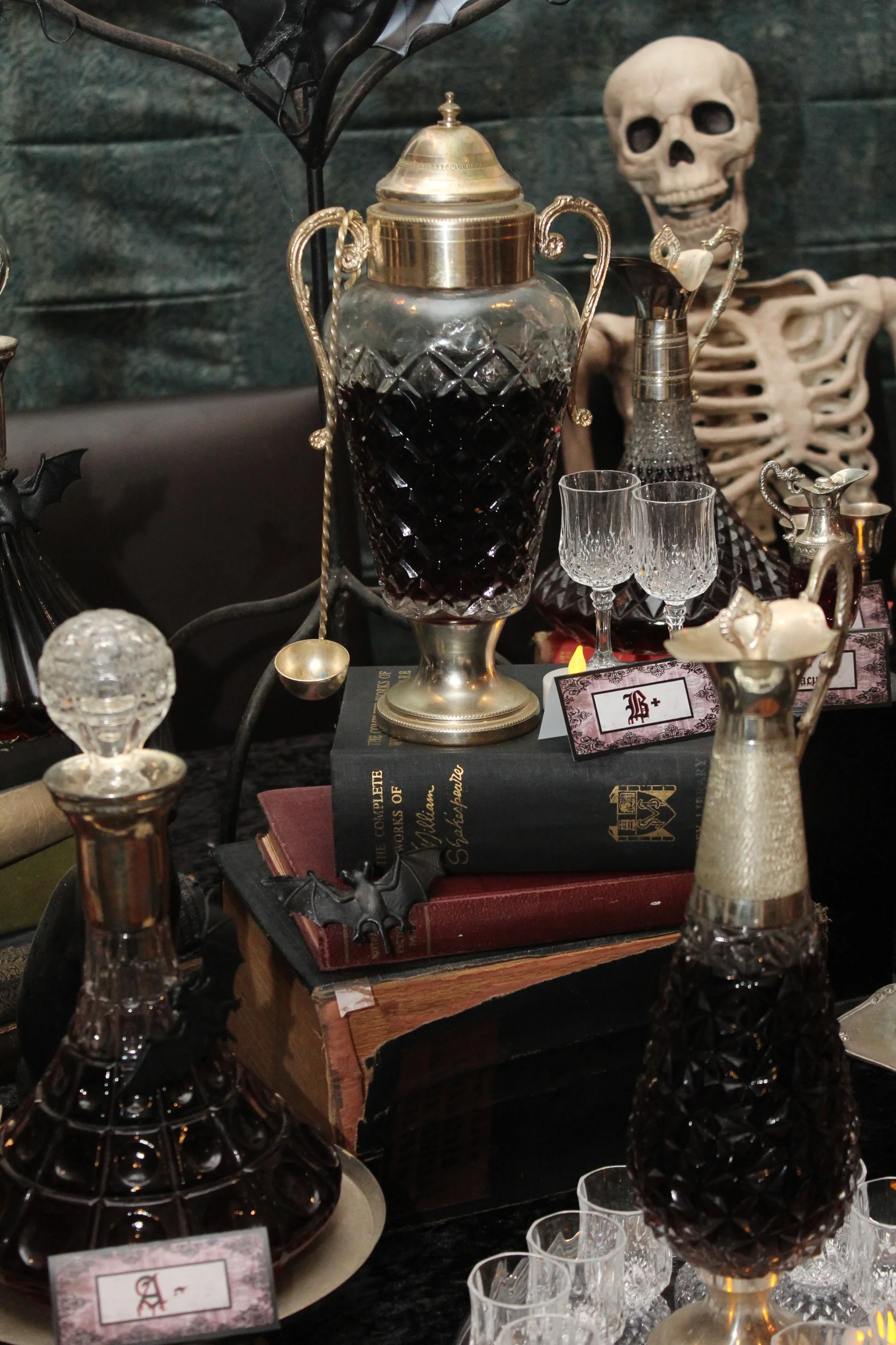 Halloween Vampire Party - Gothic Inspired — Chic Party Ideas