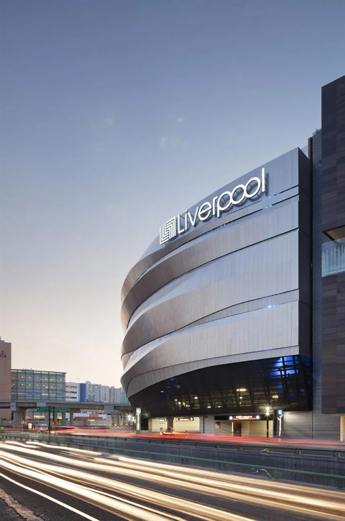 STUDIO ROLAND SNOOKS