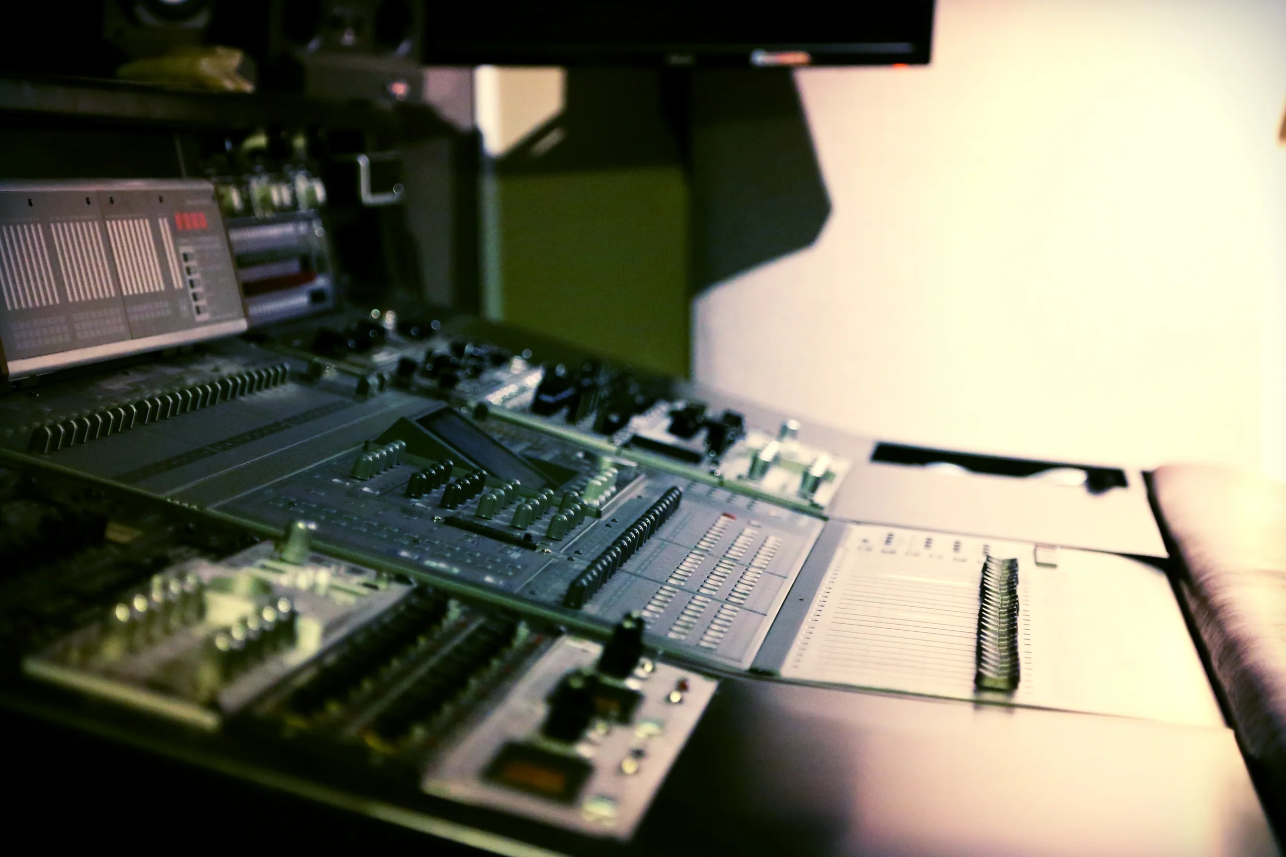 RECORDING STUDIO CALGARY | FREQUENCY STUDIOS