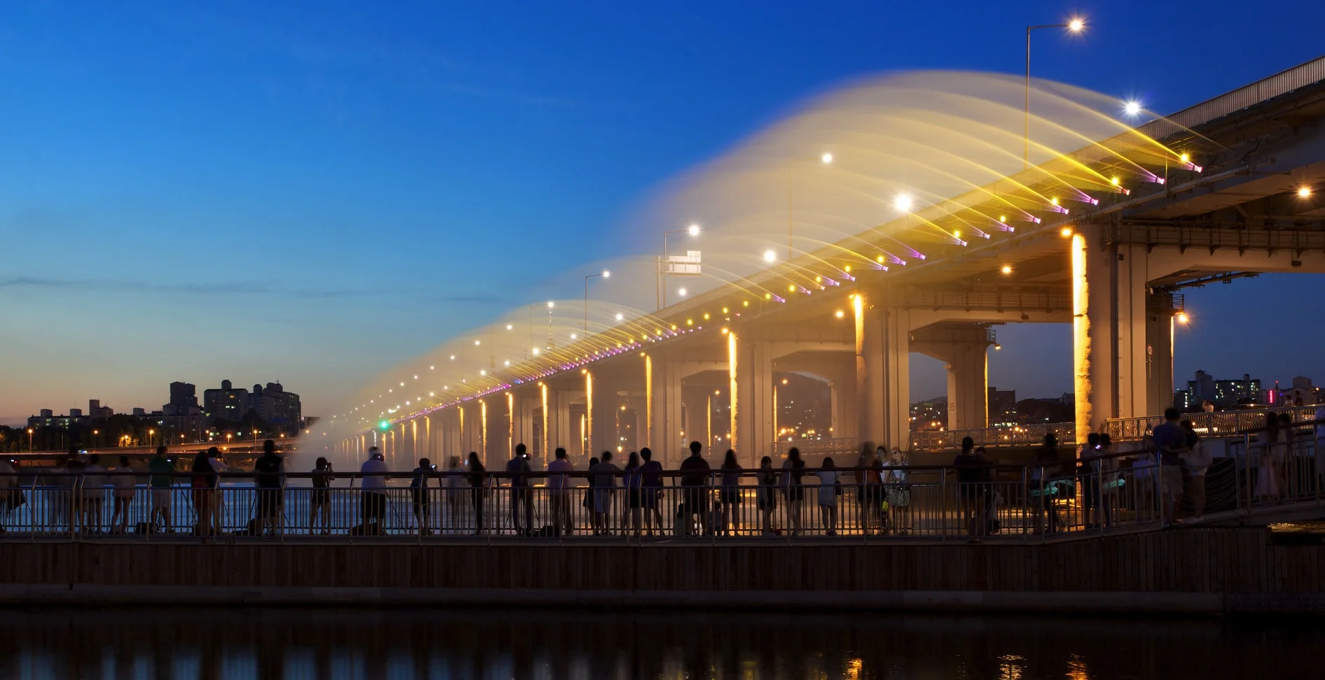 BANPO GRAND BRIDGE FOUNTAIN — FOUNTAIN SOURCE