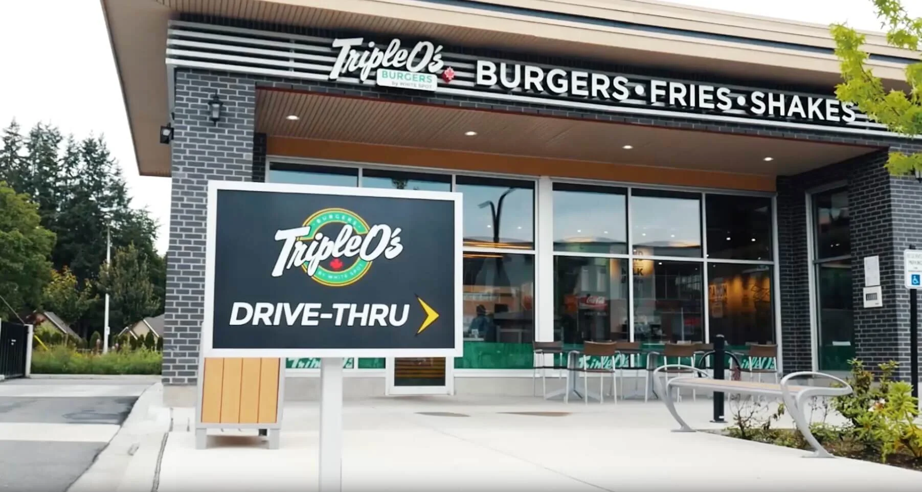 Vancouver-Based ‘White Spot Triple O’s’ Expanding Eastward in Canada