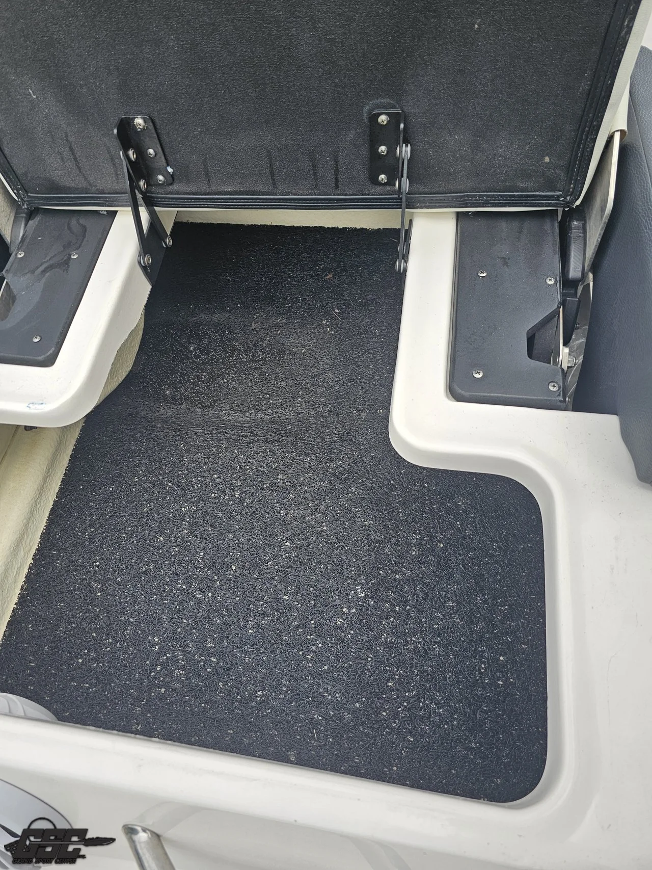 Price Drop! 2021 Regal LX4 Bowrider — Grand Sport Center