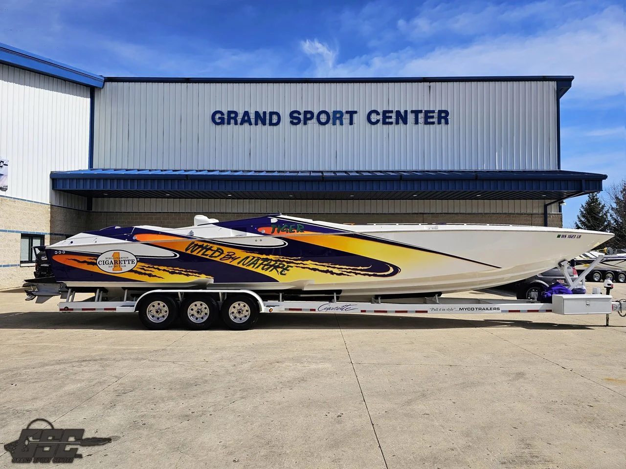 Performance — Grand Sport Center