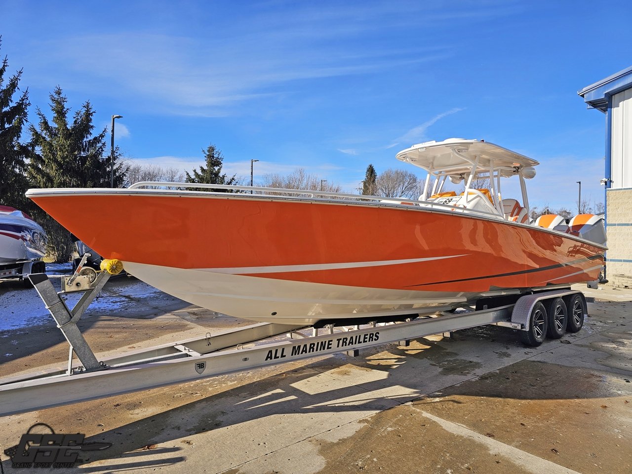 2021 Avanti 36 Center Console — Grand Sport Center