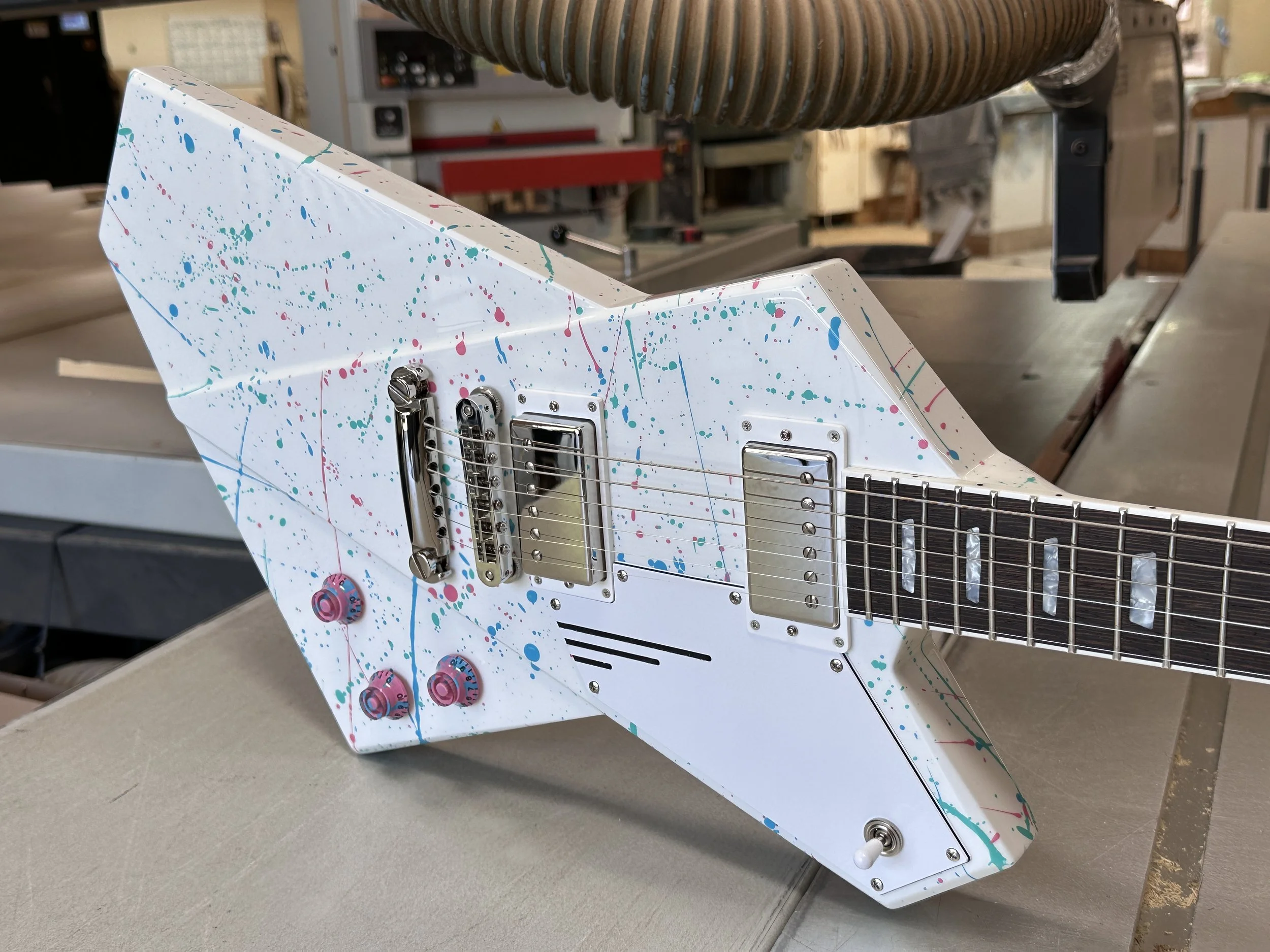 Gripen #058 White Jawbreaker Splatter — Kauer Guitars