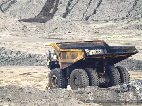 Suncor takes a controlling interest in the Syncrude Project | Oil Sands ...