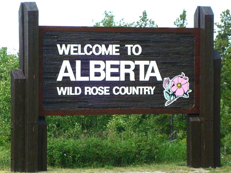 Thinking of moving to Alberta? Check out our top 7 tips to ensure a ...