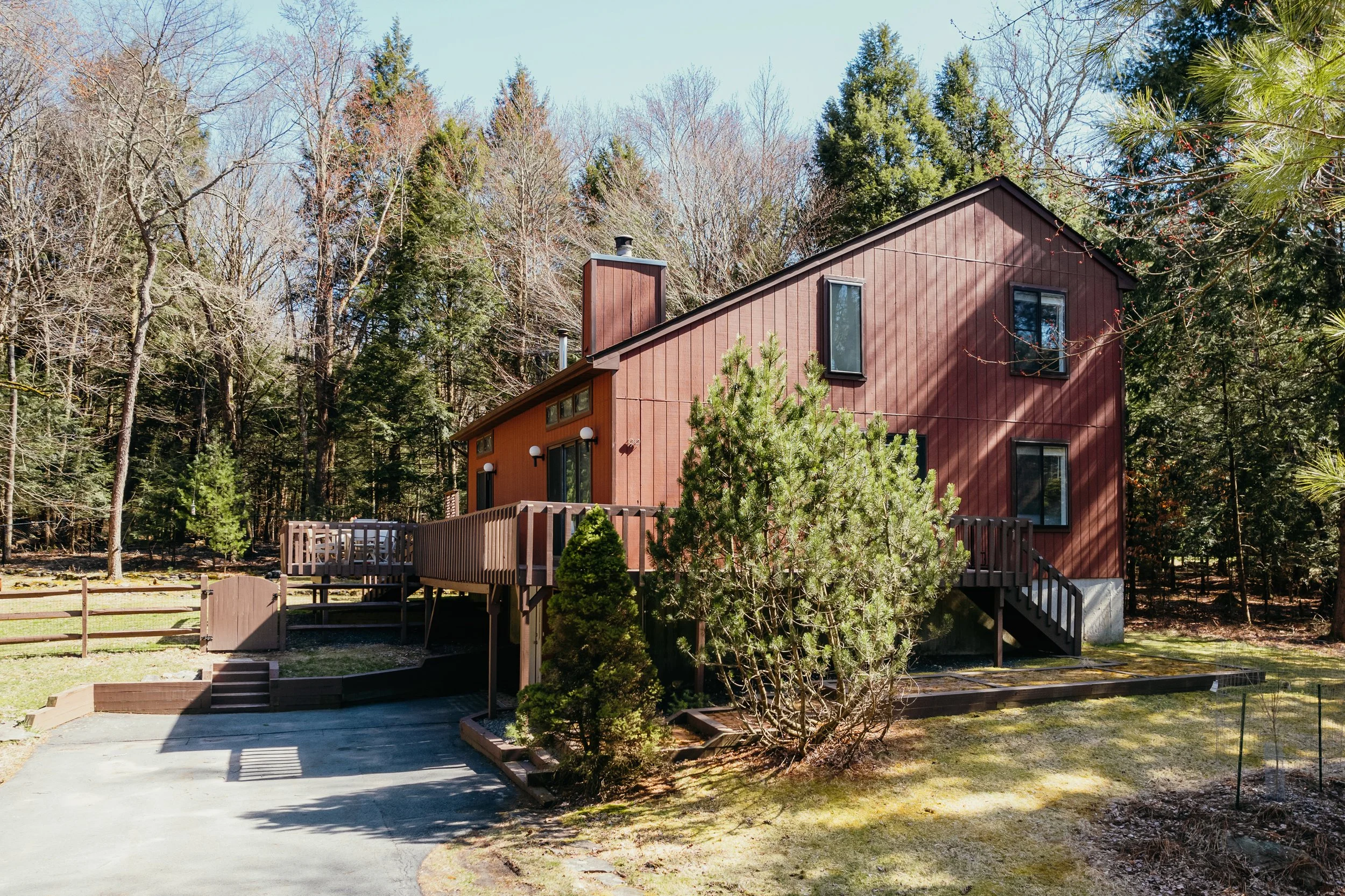 Smallwood home with lake access for sale — Country House Realty