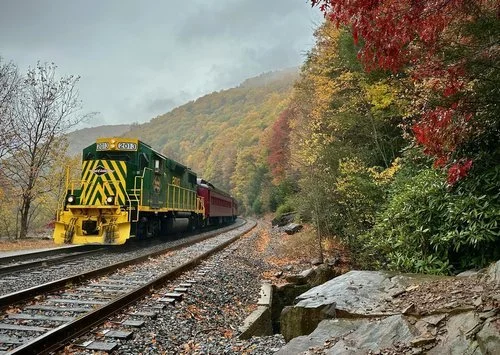Fall Foliage - Pittston — Reading Blue Mountain & Northern: Passenger