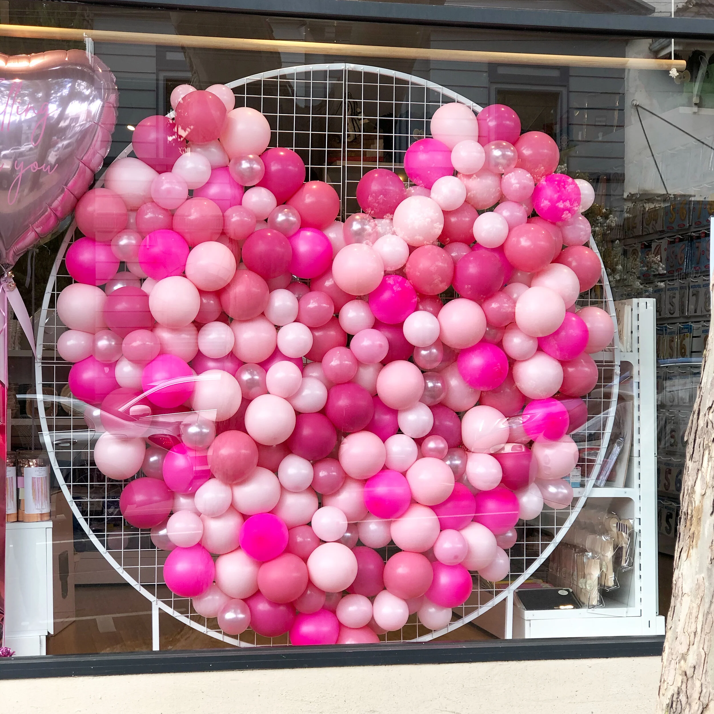 White Mesh Circle Balloon Frame 2m Hire — Burnt Butter Cakes