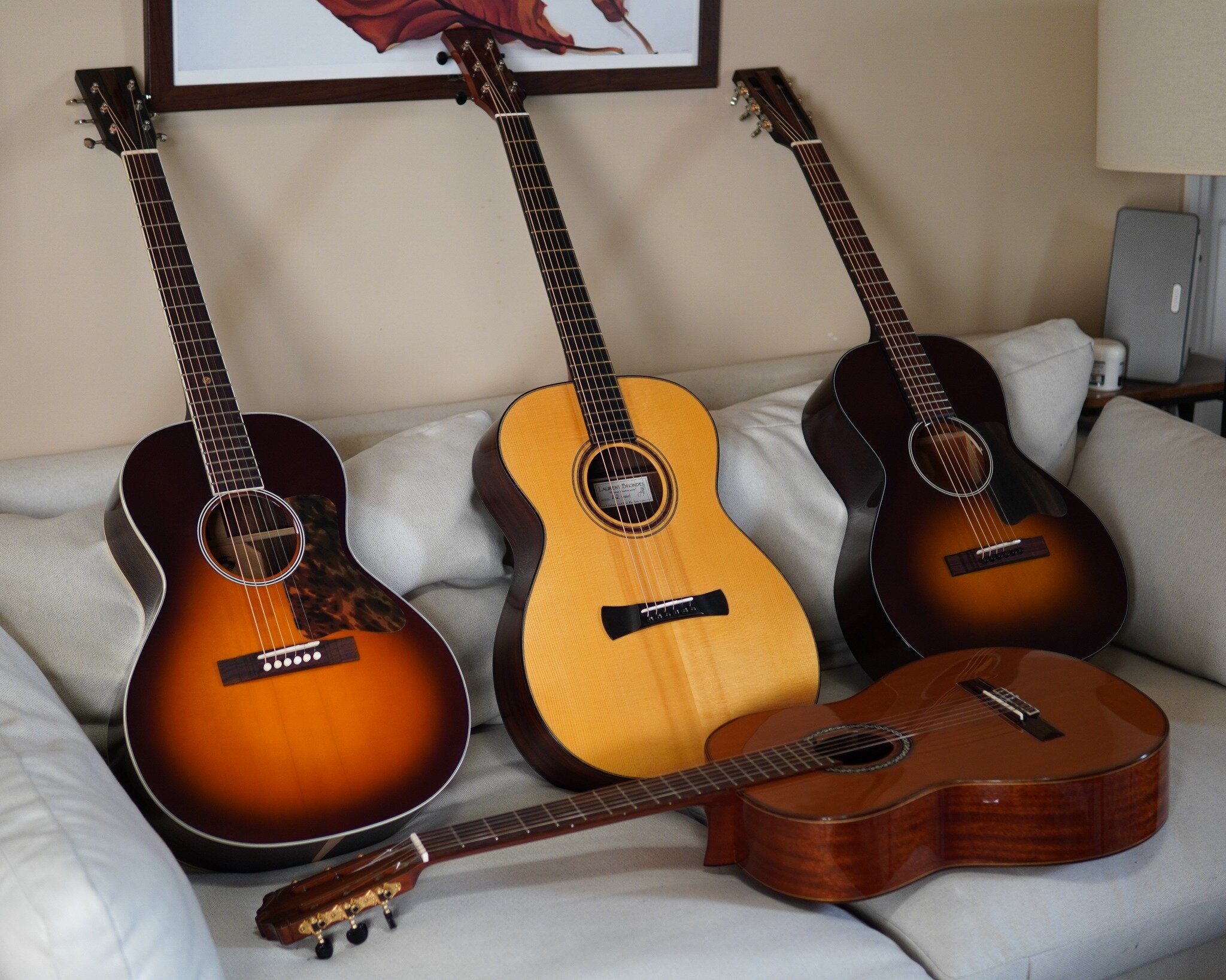 Lindsay Straw - Boston-Based Singer, Guitarist and Bouzouki Player