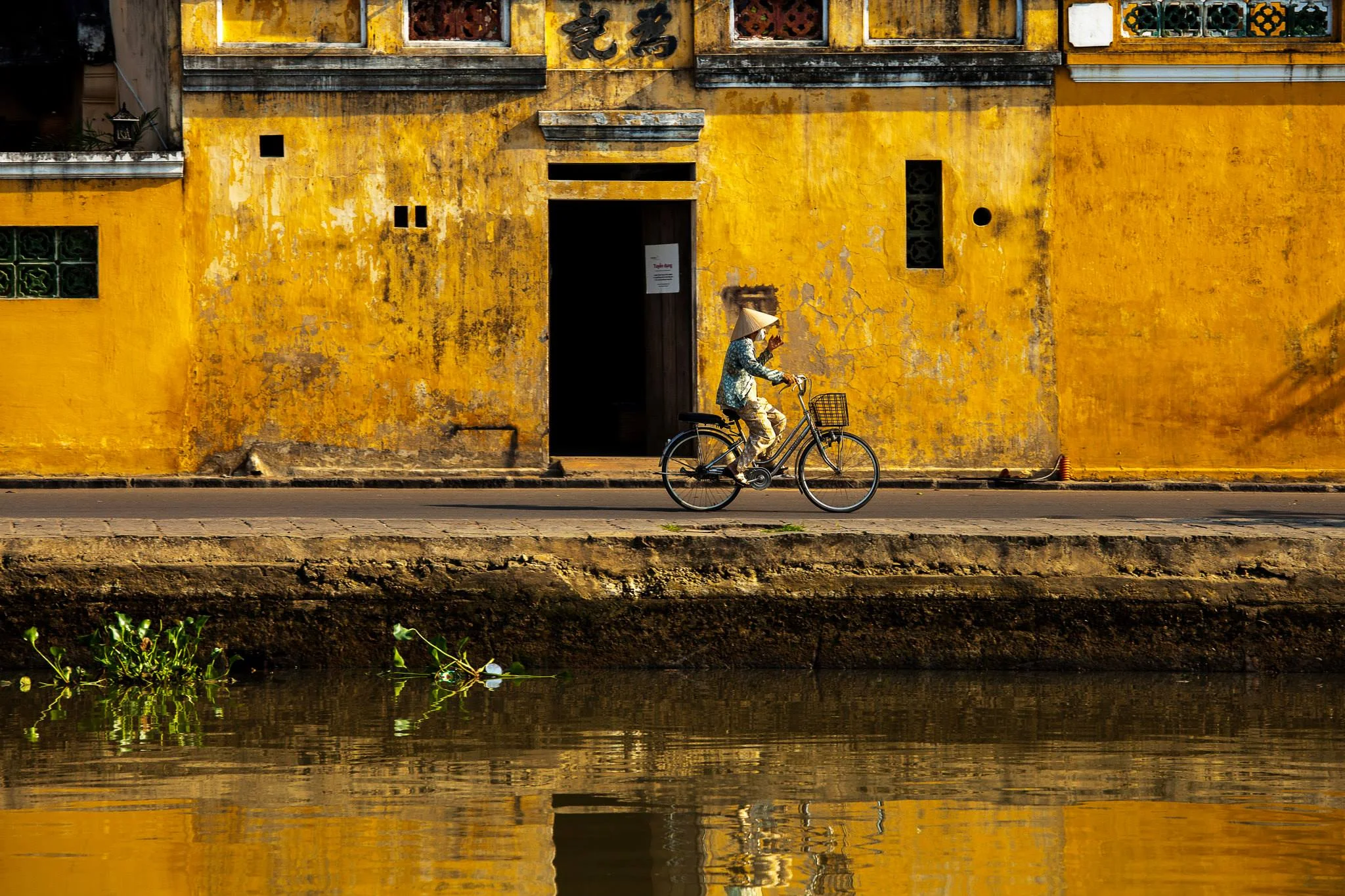 Portraits and A Mosaic of Contrasts in Vietnam by Rehahn Photography ...