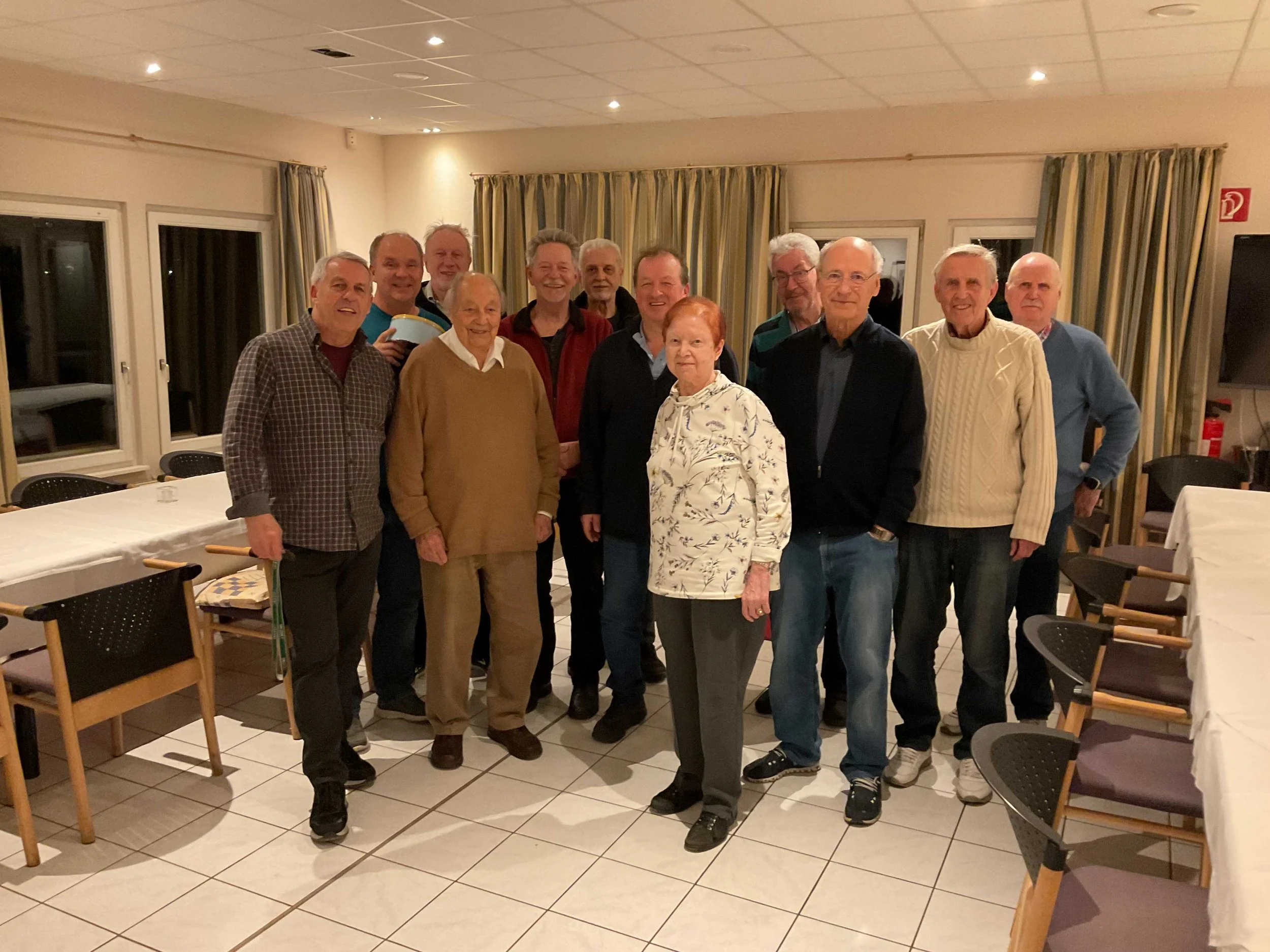 Achtundvierzigster Newsletter des Siemens Tennis-Klub Blau-Gold 1913 e.V. (VereinsNr: 12054 ...