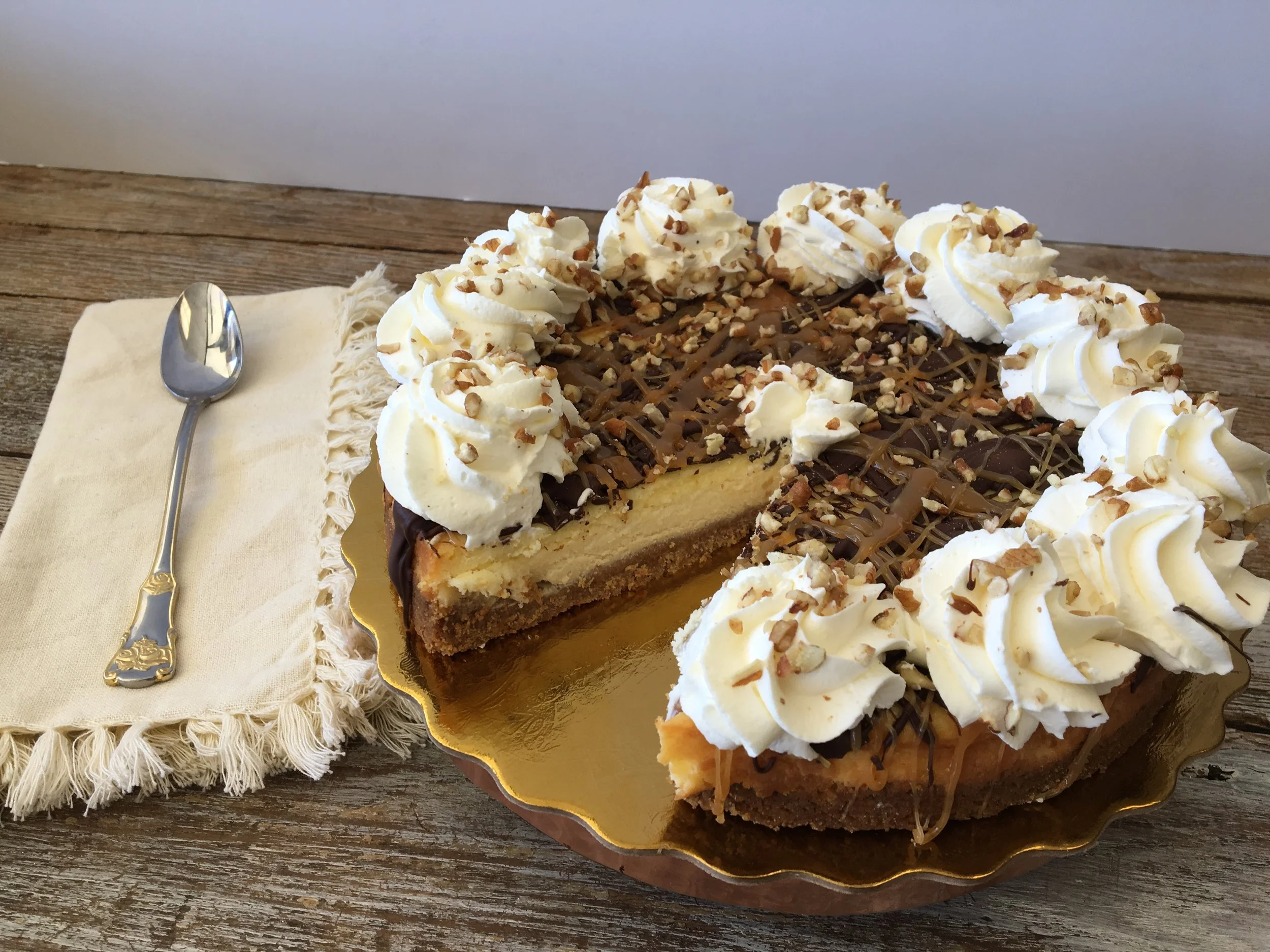 Bakery — Louise's Cakes N Things