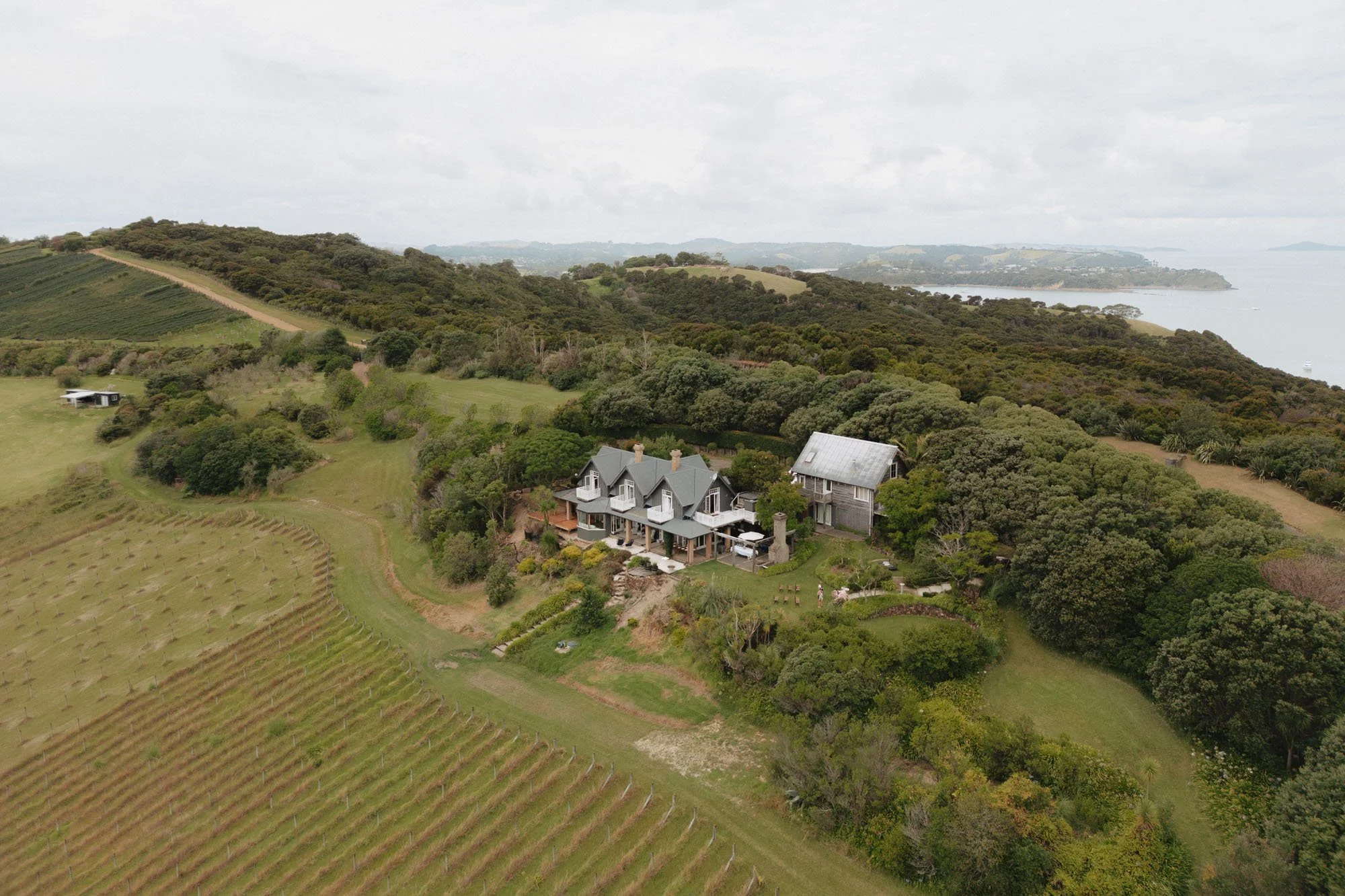 Top 10 Waiheke Wedding Venues | A Definitive List [Updated for 2025 ...