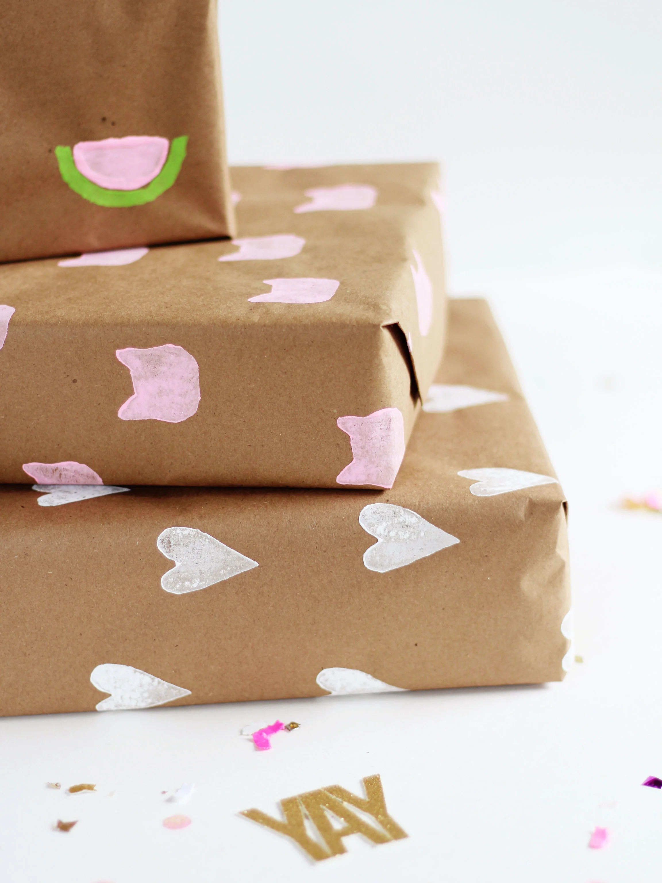 DIY STAMPED WRAPPING PAPER — LAURA LIIRA