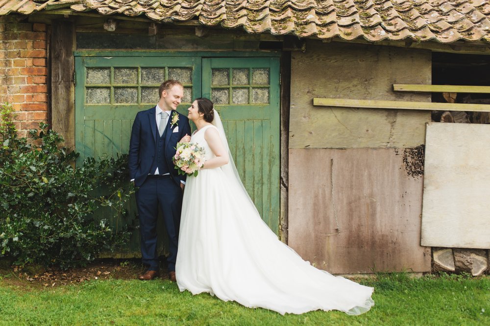Beth & Shane: Rustic Wedding at The Barns at Hunsbury Hill, Northampton — Cat Lane Weddings ...