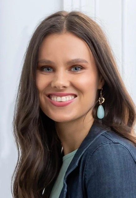 Alina Bellchambers — Adams Literary