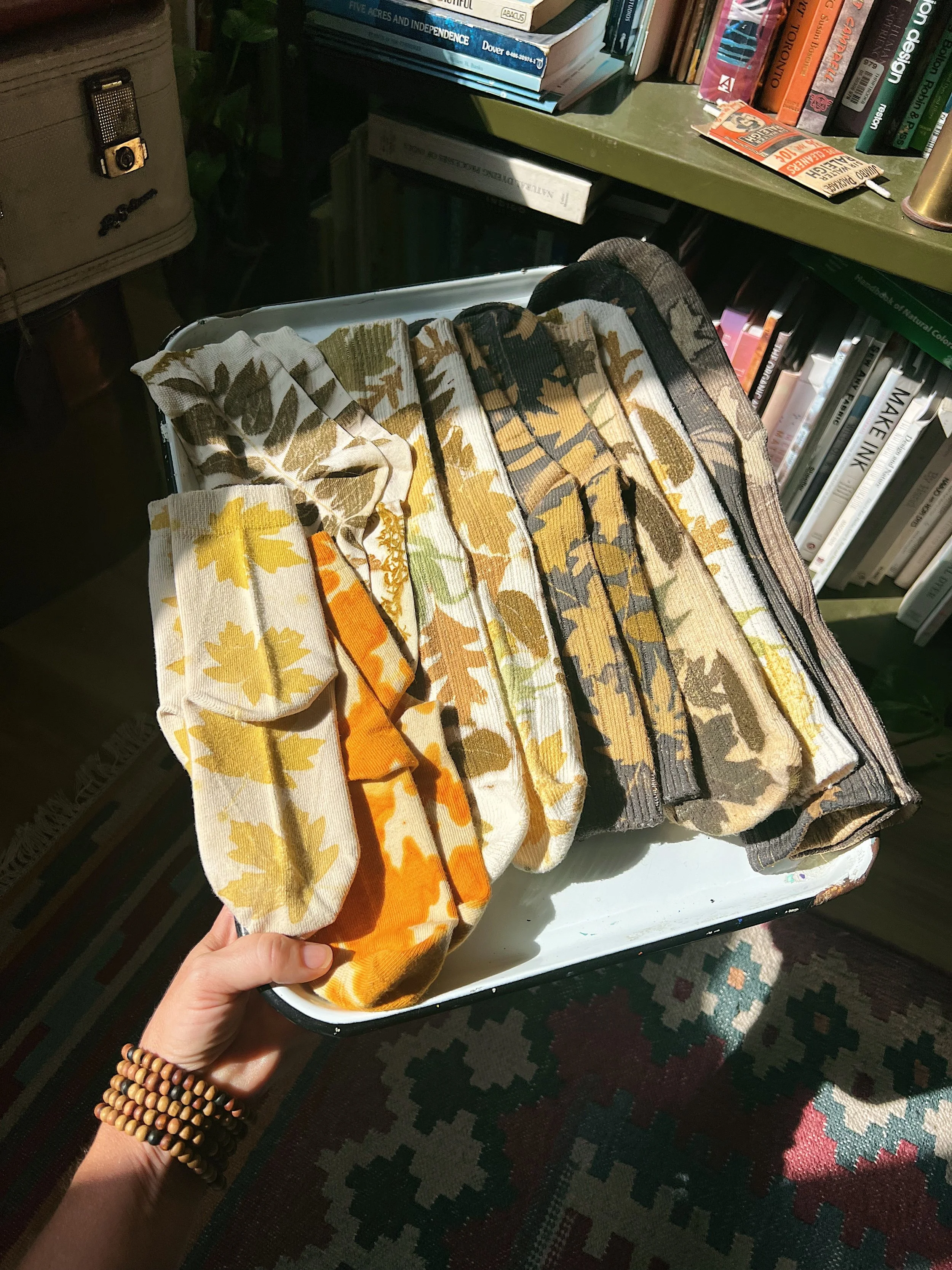 *New* Printing with Leaves- Fabric, Garments, Socks & More! Tutorial ...