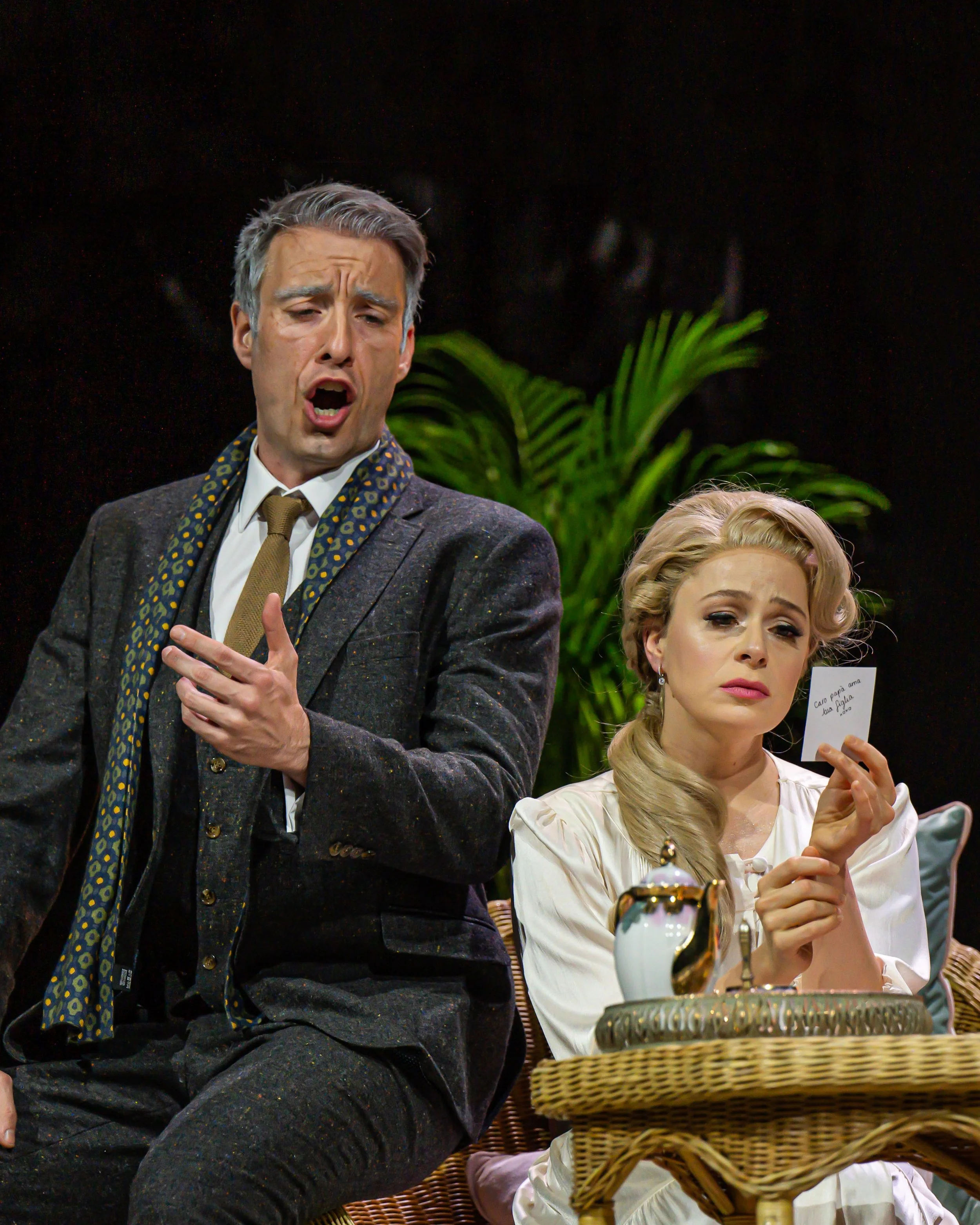 La Traviata - Northern Ireland Opera Reviews — Yuriy Yurchuk